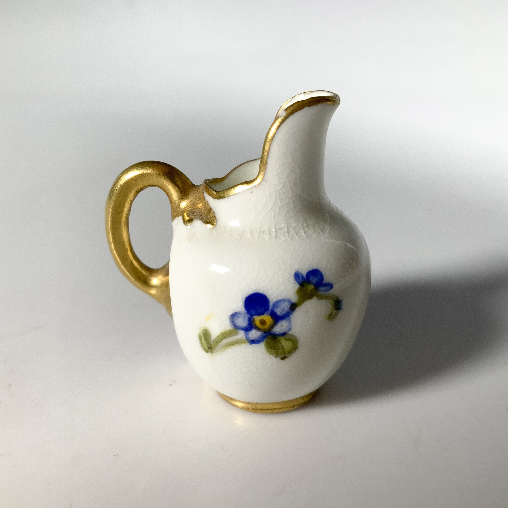 Royal Worcester | Royal Worcester Forget Me Nots Miniature Vase | MutualArt