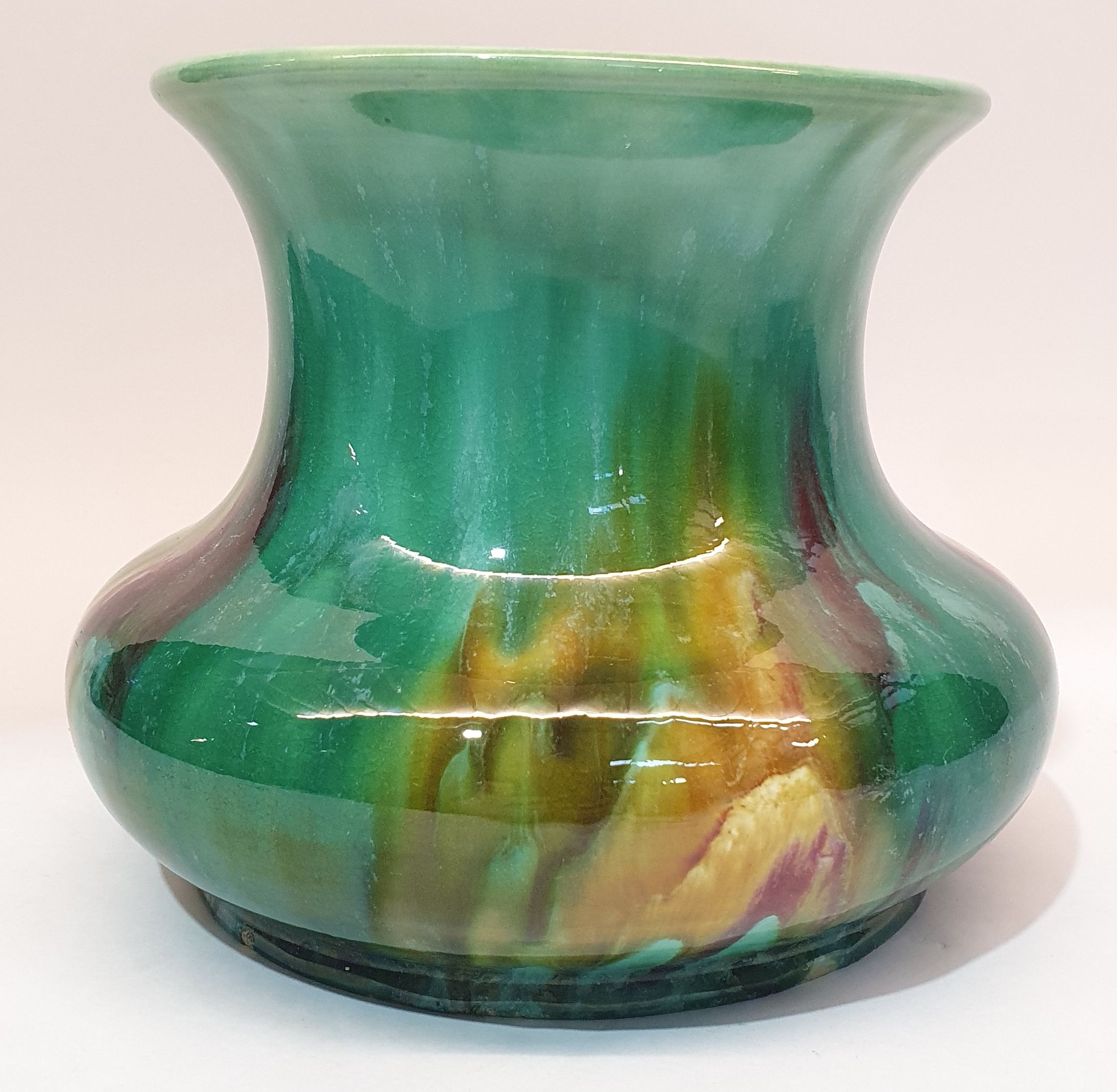 Mchugh | A McHUGH TASMANIA POTTERY VASE | MutualArt