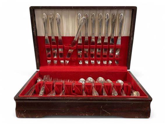 Silver | Oneida Community Flatware | MutualArt