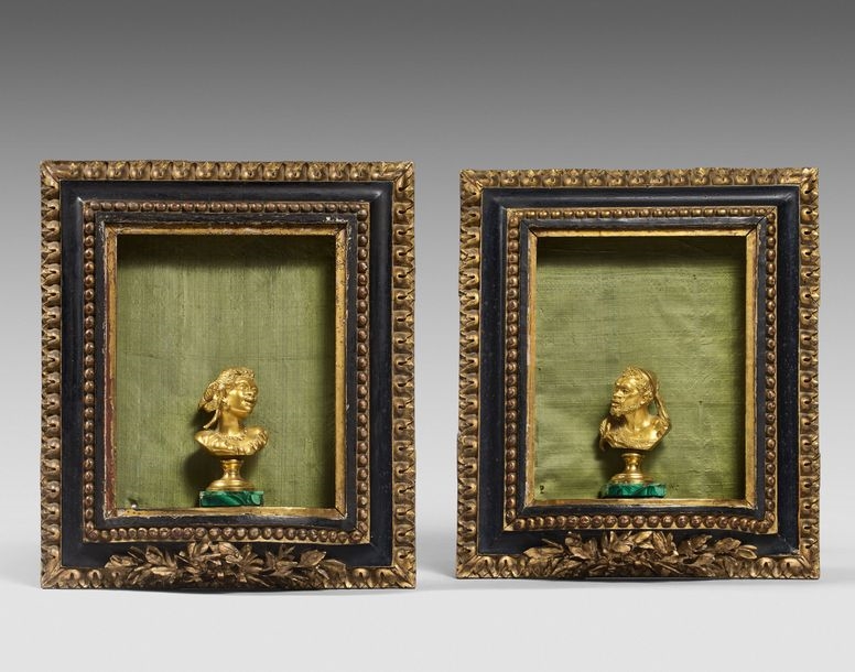 Black | PAIR OF FRAMES in black lacquered and gilded wood, carved with ...
