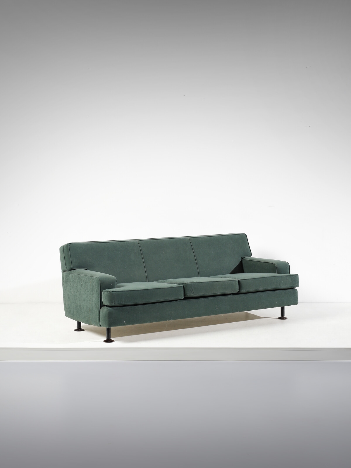 Marco Zanuso | Three-seater Square sofa for Arflex, Milan (1950 - 2000) | MutualArt