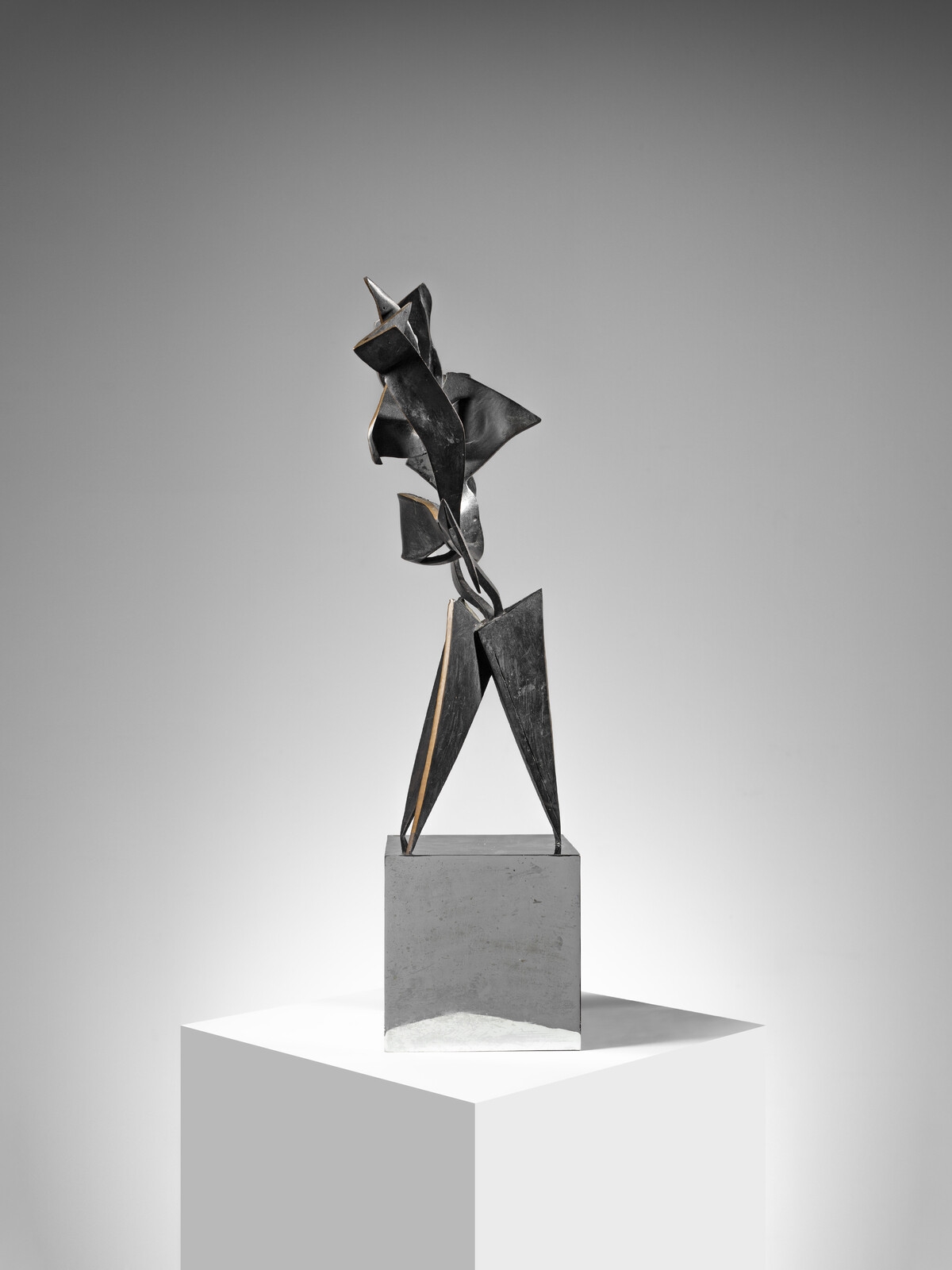Gino Cortelazzo | Potere Sculpture (1972) | MutualArt