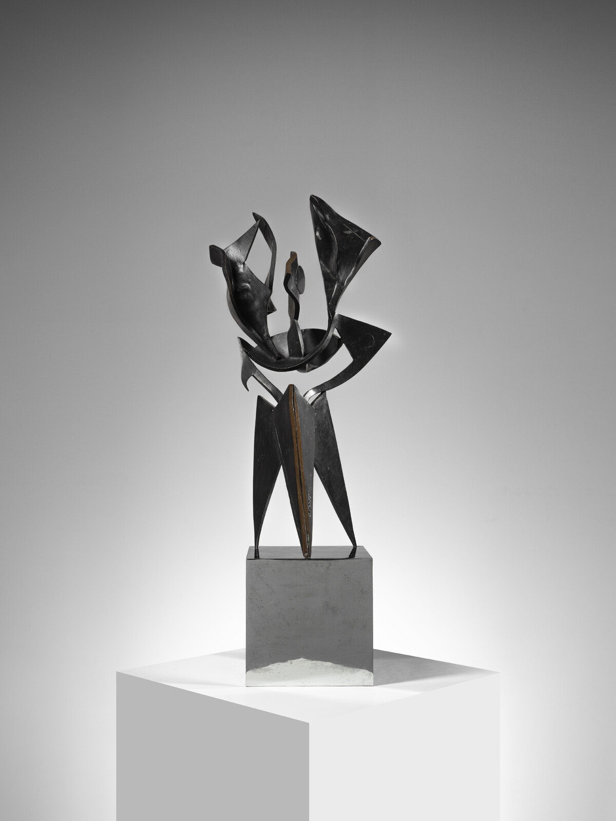Gino Cortelazzo | Potere Sculpture (1972) | MutualArt
