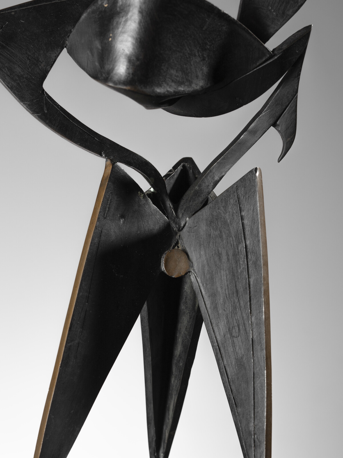 Gino Cortelazzo | Potere Sculpture (1972) | MutualArt