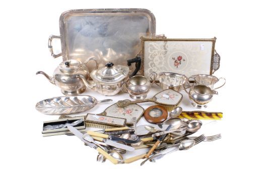 Silver | Collection of assorted silver plate items. Including a dressing table set, a tray, etc ...