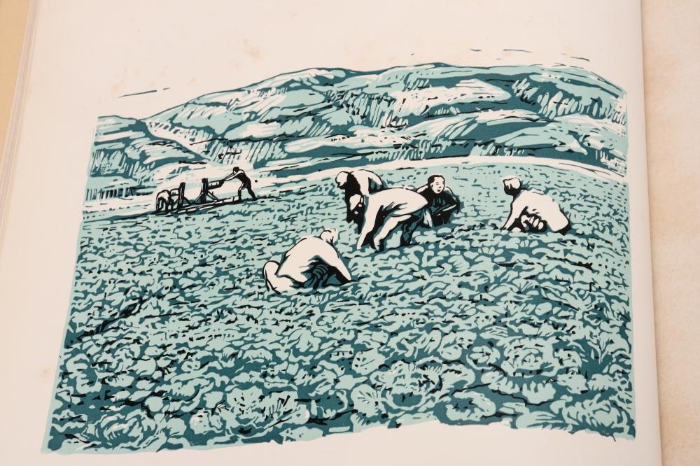 Gu Yuan | Folio of Woodblocks by Gu Yuan (1919-1996), | MutualArt