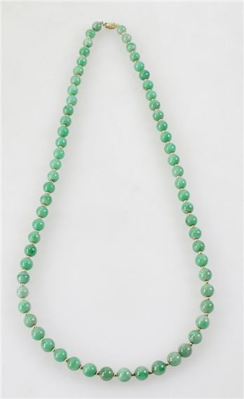John Samuel Beswick | Chinese Jadeite Necklace with 18k Gold Clasp ...