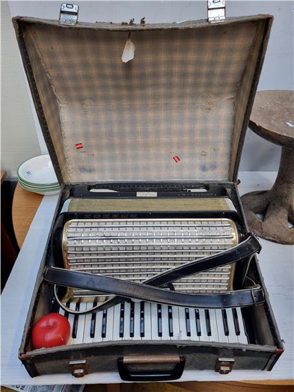 Piano | s Hohner Arietta IM bass piano accordion. These instruments ...