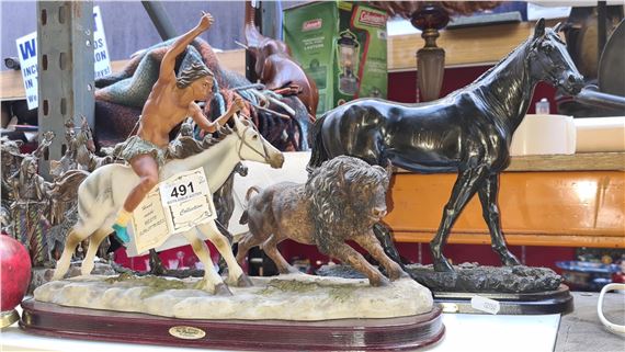 Large | A pair of very decorative large figures Including American I ...