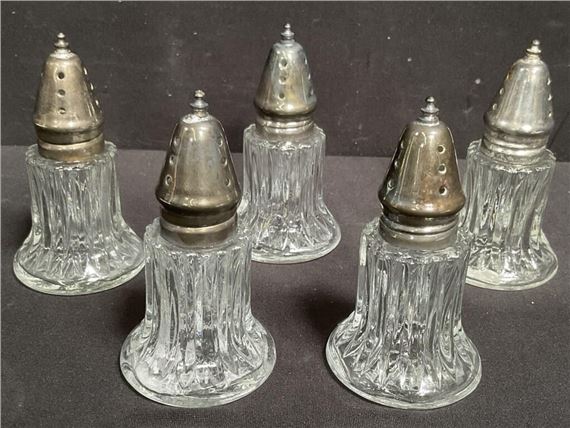 Pepper | Group of salt and pepper shakers | MutualArt