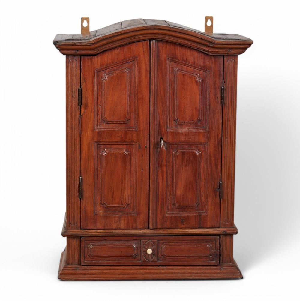 Rubbing | A Colonial Baroque hardwood wood mural cabinet (18th Century ...