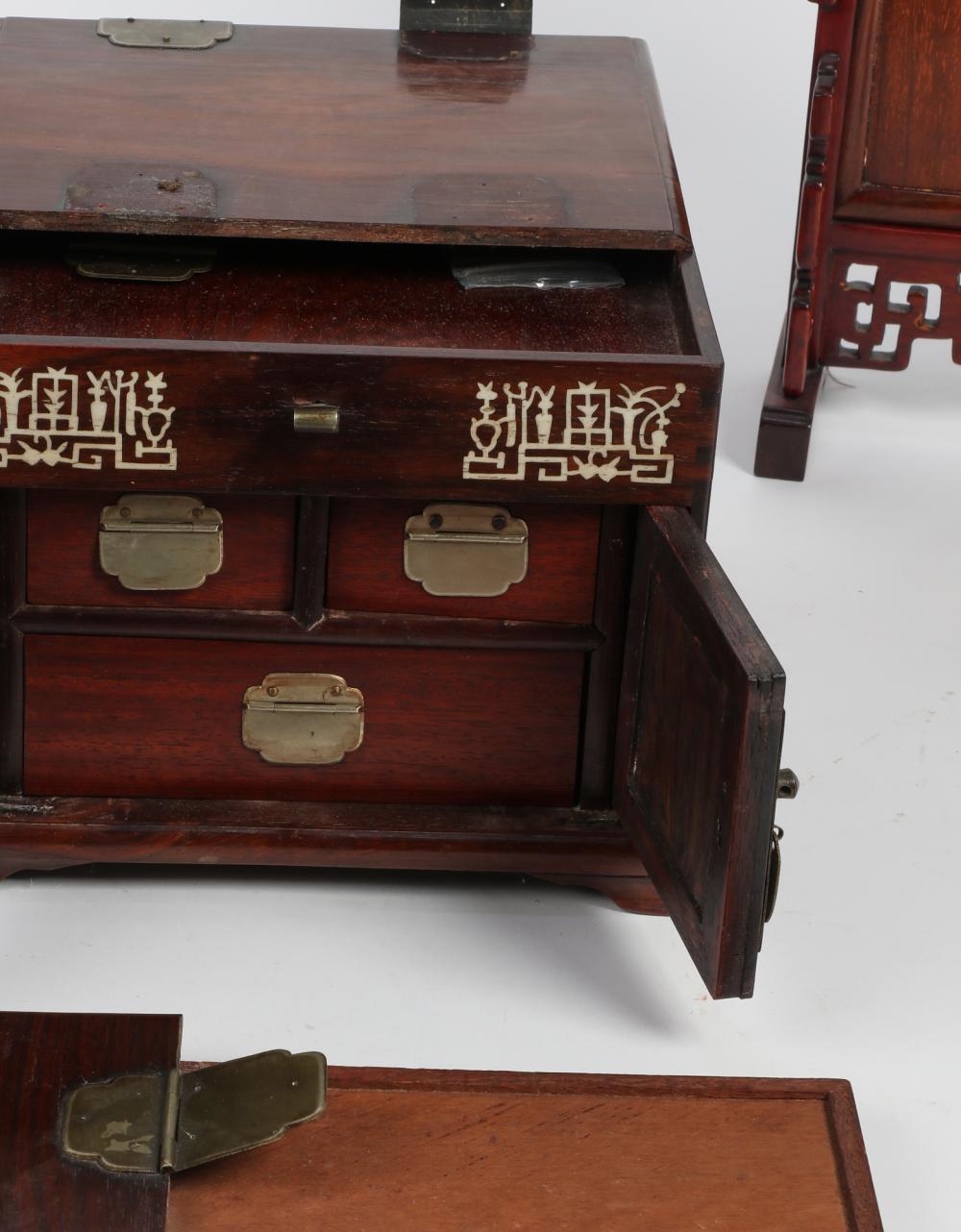 Rubbing | Five Chinese decorative objects | MutualArt