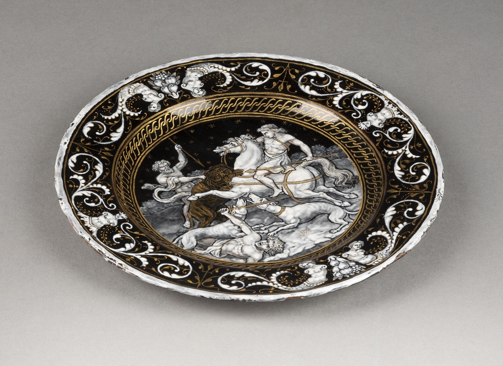 Limoges School, 18th Century | ZIERTELLER MIT LÖWENJAGD (16th Century ...