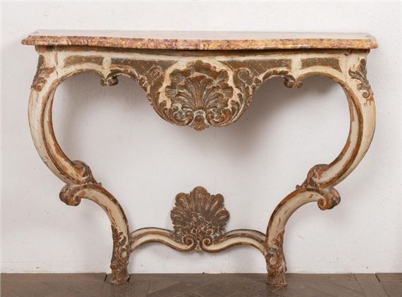 Blanc | Console en bois mouluré et sculpté laquée blanc et brun | MutualArt