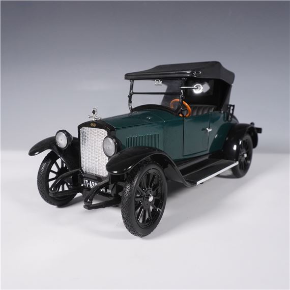 Black | Signature Models 1:18 1920 Chevrolet Roadster Diecast Model ...