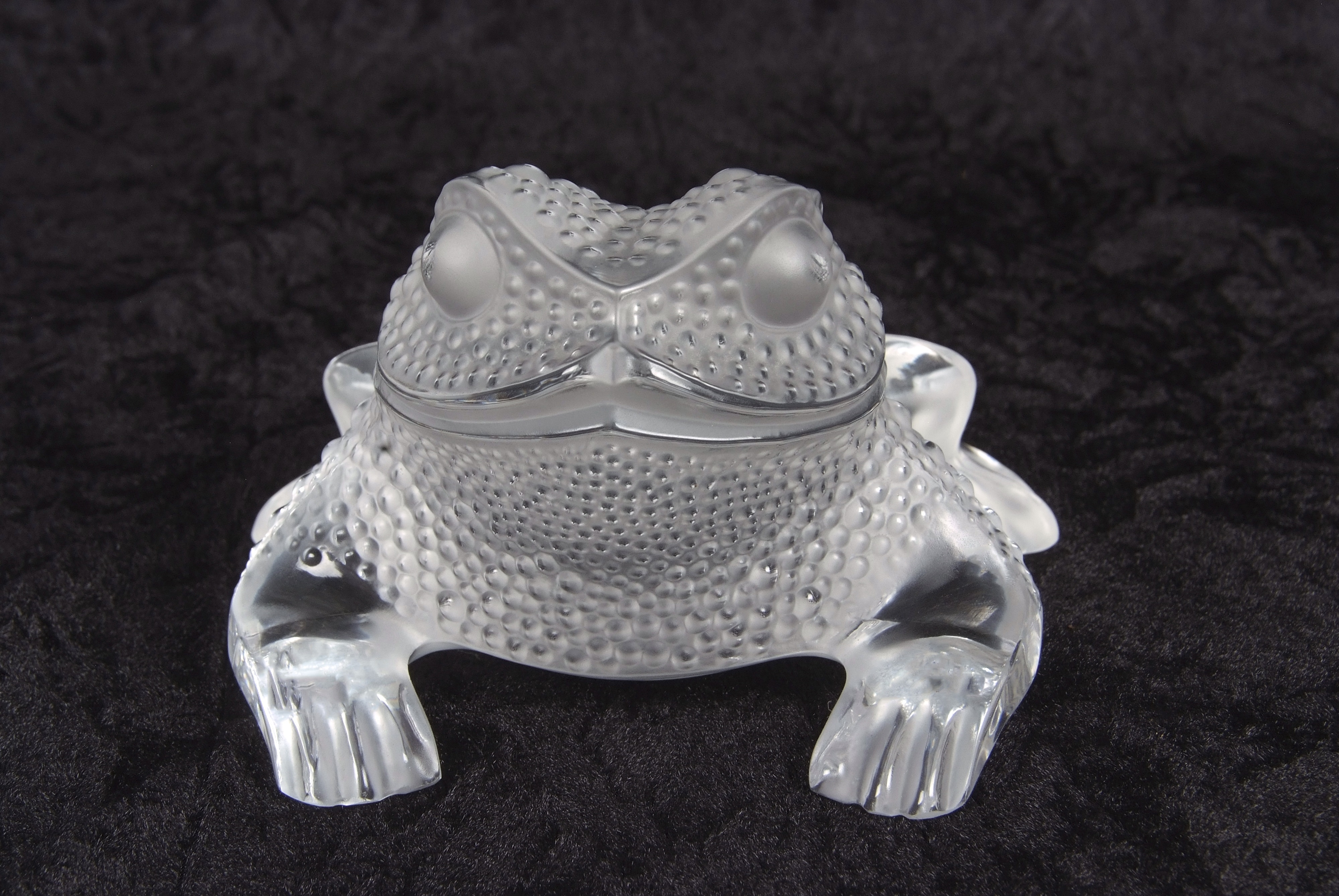 Gregoire | A large glass model of a Gregoire toad | MutualArt