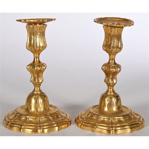 LOUIS | SMALL PAIR OF LOUIS XV BOUGEOIRS in ormolu with scalloped ba ...