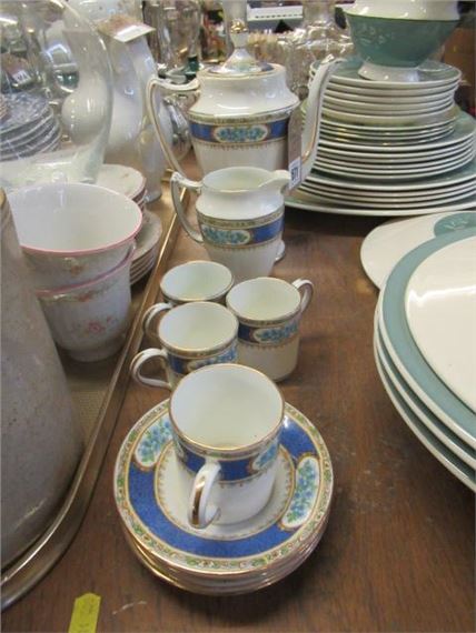 Chinese School, 19th Century | SAMUEL RADFORD CHINA TEA SET | MutualArt