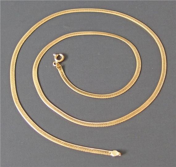 Snake | 18KT GOLD SNAKE CHAIN NECKLACE (Late 20) | MutualArt
