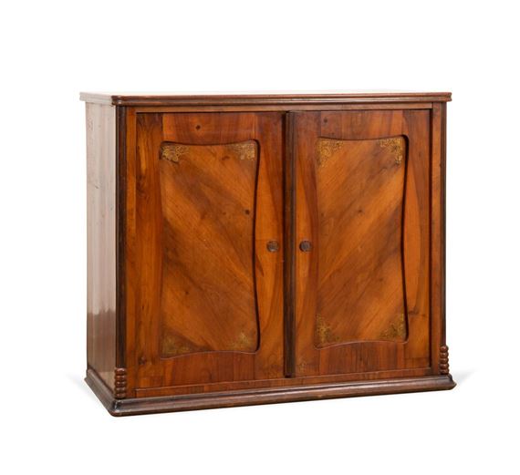 LOUIS | EARLY VICTORIAN MAHOGANY TWO DOOR CABINET (Early 20th Century ...