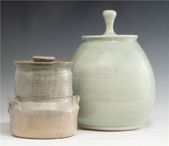 Ken Ferguson | KEN FERGUSON (1938-2005) COVERED POTTERY JARS (2 | MutualArt