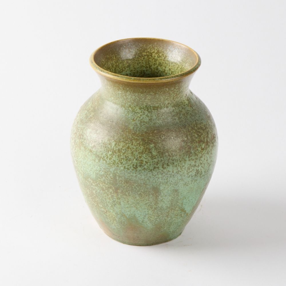 Olive Jones | Vase | MutualArt