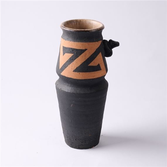 Baye Pewhairangi Riddell | Riddell Ipu Putiputi Exhibition Vase | MutualArt