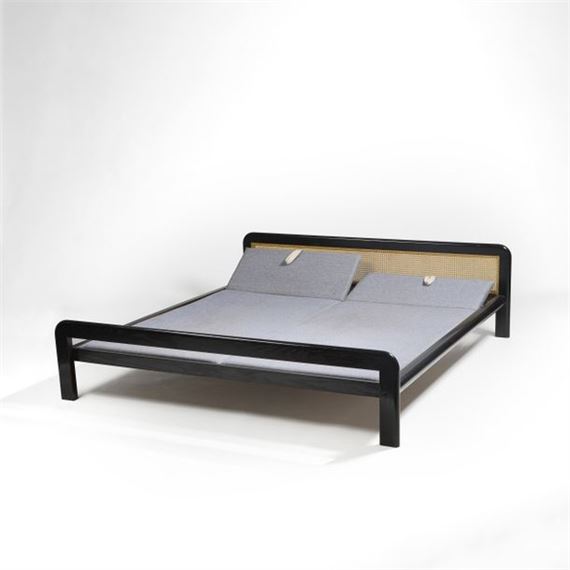 Kurt Thut | . Black lacquered bed (Circa 1980) | MutualArt