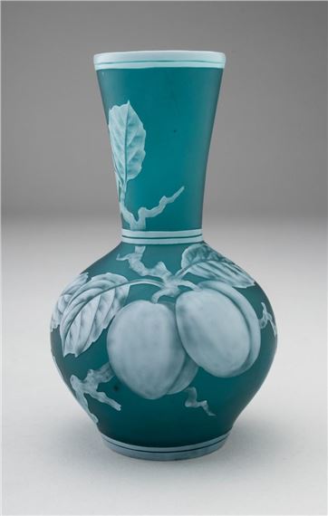 Joshua Hodgetts | A Stevens and Williams cameo glass vase, 6 in. (15.2 ...
