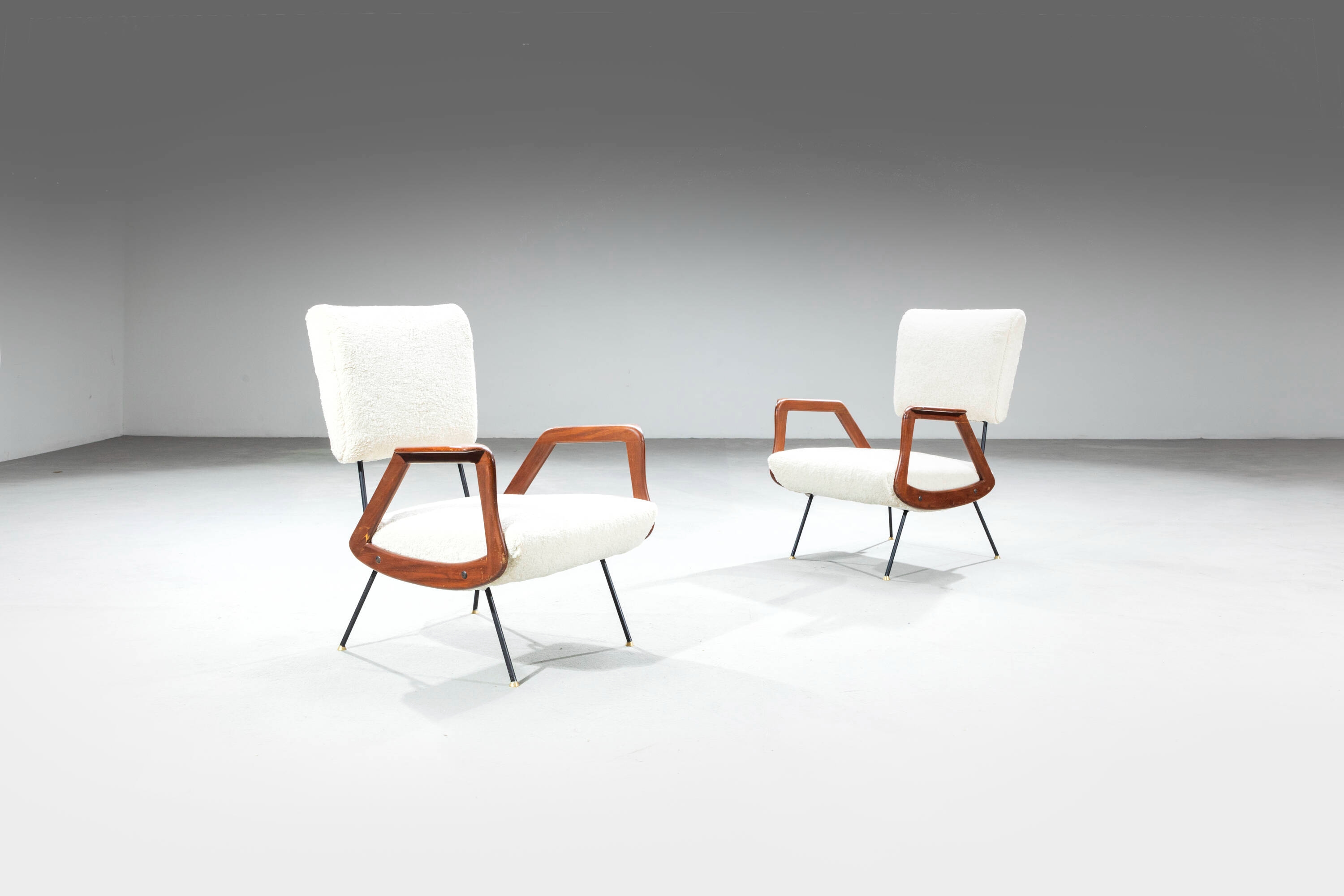 Vittorio Dassi | Coppia di poltrone (50) | MutualArt