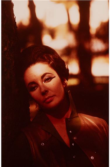 Sam Shaw | Elizabeth Taylor on the set of Cleopatra (1961) | MutualArt