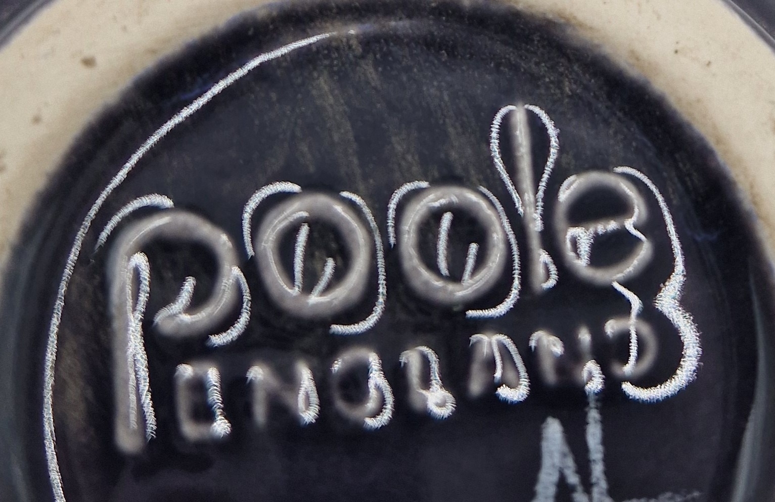 Poole Pottery | POOLE POTTERY 13cm VASE | MutualArt