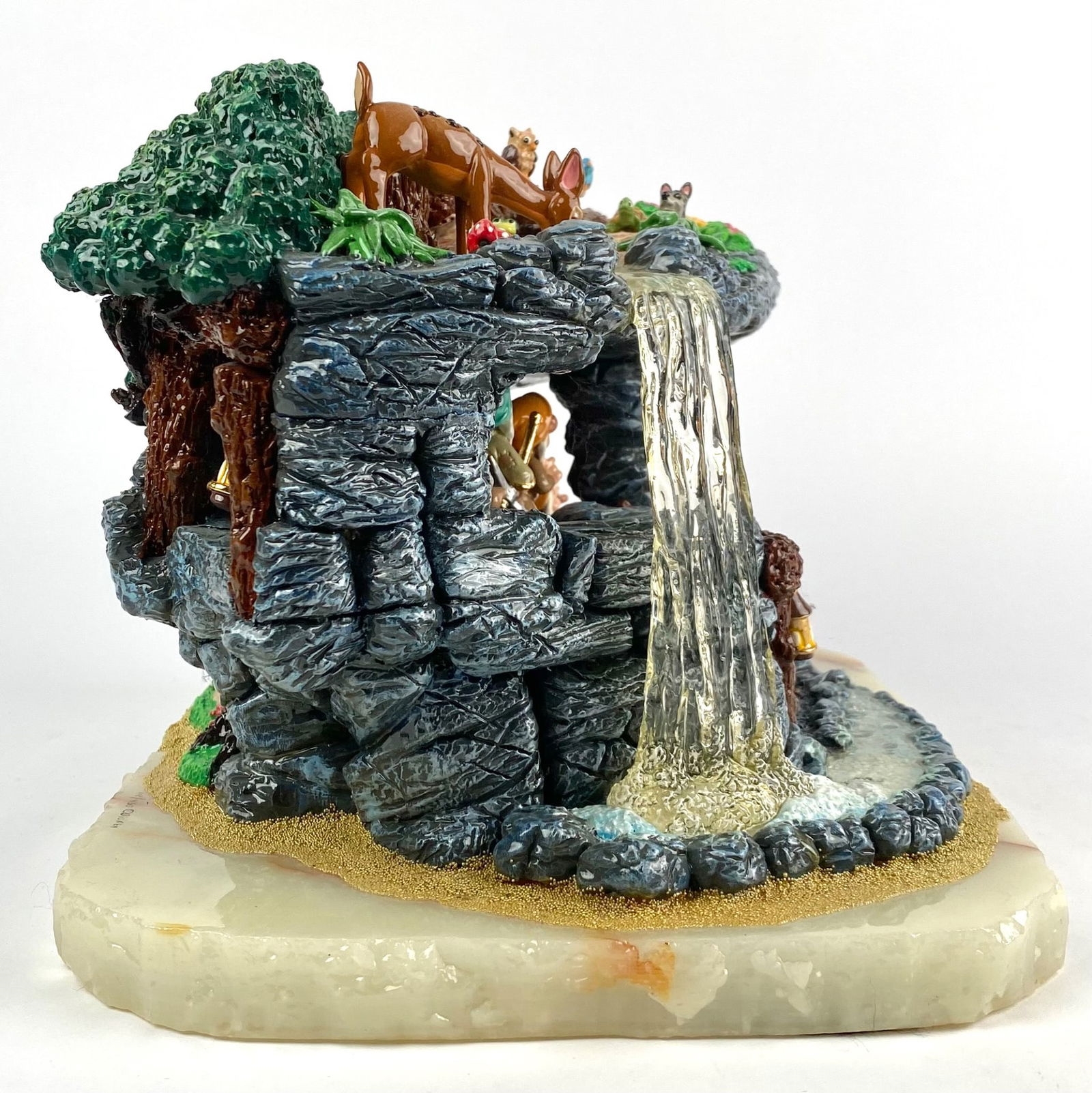 Ron Lee | Ron Lee Snow White and The Seven Dwarfs Mine Scene Sculpture ...