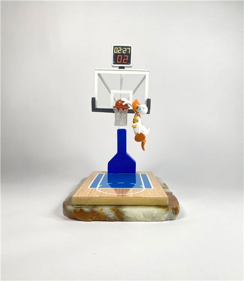 Ron Lee | Ron Lee Donald Duck Basketball (2004) (2004) | MutualArt