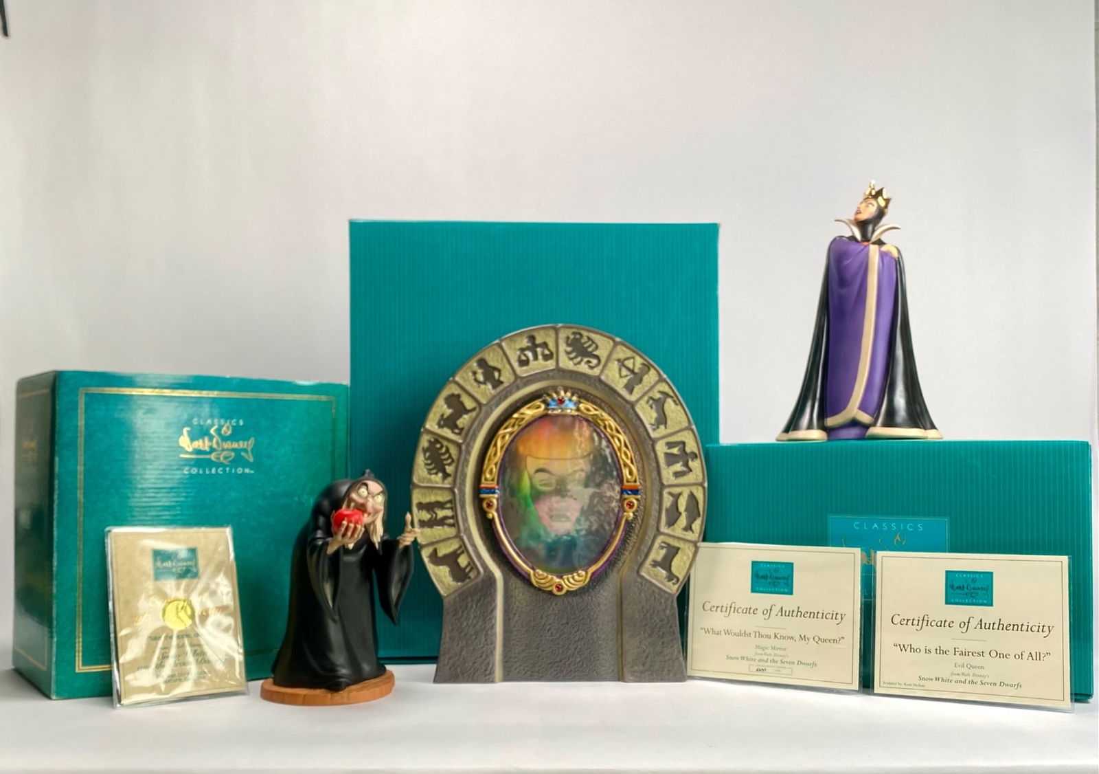 Walt Disney | Disney Classics Collection Evil Queen Set (COA Original ...