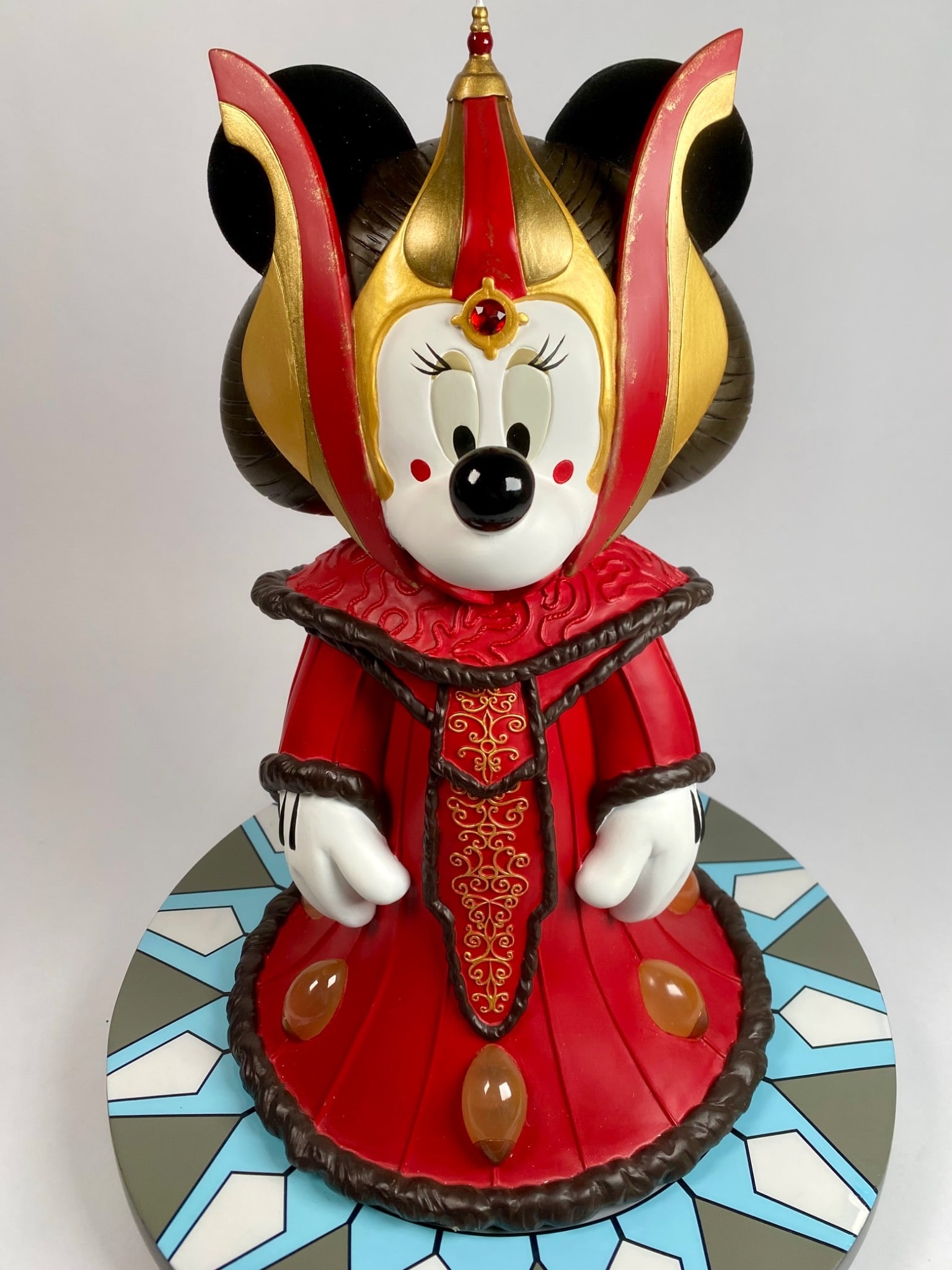 Costa Alavezos | Big Fig Disney Minnie Mouse as Queen Amidala Big ...