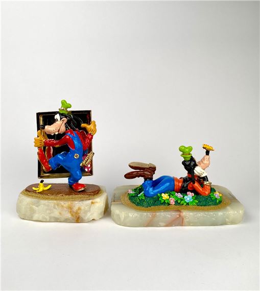 Ron Lee | Pair of Disney Collectible Goofy Figurines By Ron Lee (1996 ...