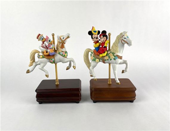 Donald | Disney Musical Carousel Mickey & Minnie and Donald & Daisy ...
