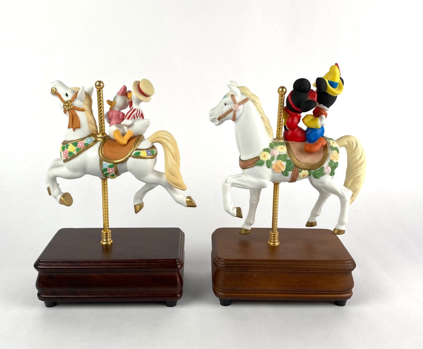 Donald | Disney Musical Carousel Mickey & Minnie and Donald & Daisy ...