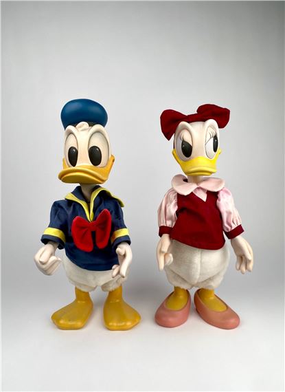 Donald | Large Donald Duck and Daisy Duck Figurines by Disney (Italy ...