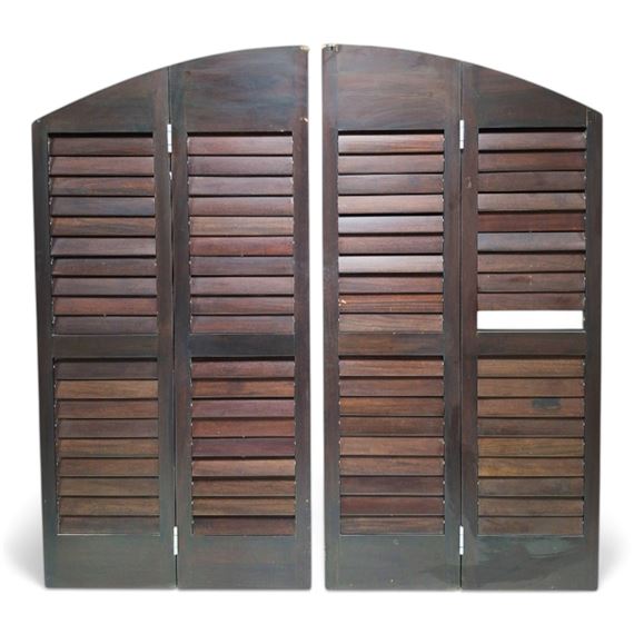 Louvre | LOVELY MAHOGANY TONED LOUVRE DESIGN CURVE 2 PANEL CANADIAN ...