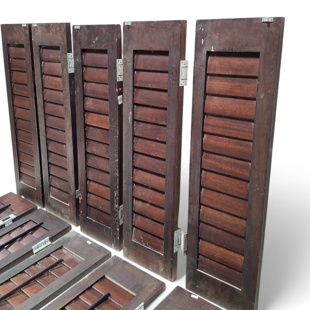 Louvre | 10 X MAHOGANY TONED LOUVRE DESIGN SINGLE PANEL CANADIAN ...