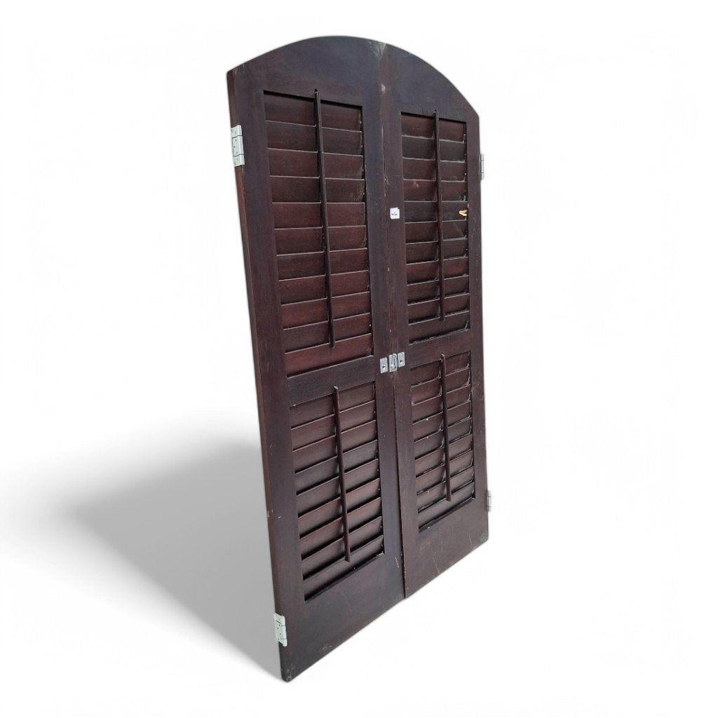 Louvre | 2 X MAHOGANY TONED LOUVRE DESIGN CURVE SINGLE PANEL CANADIAN ...
