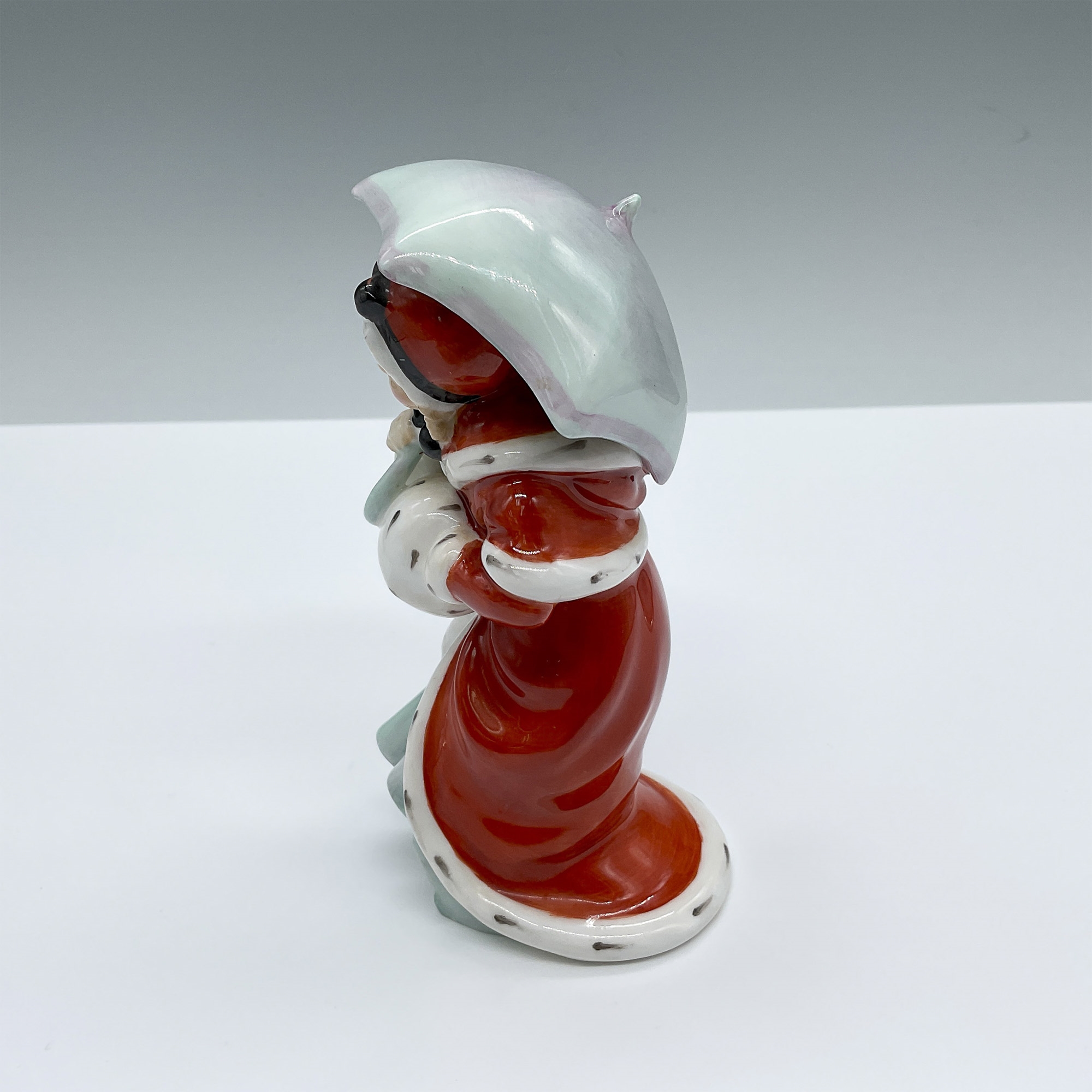 Martyn Alcock | Miss Muffet HN1936 - Royal Doulton Figurine (1940 ...