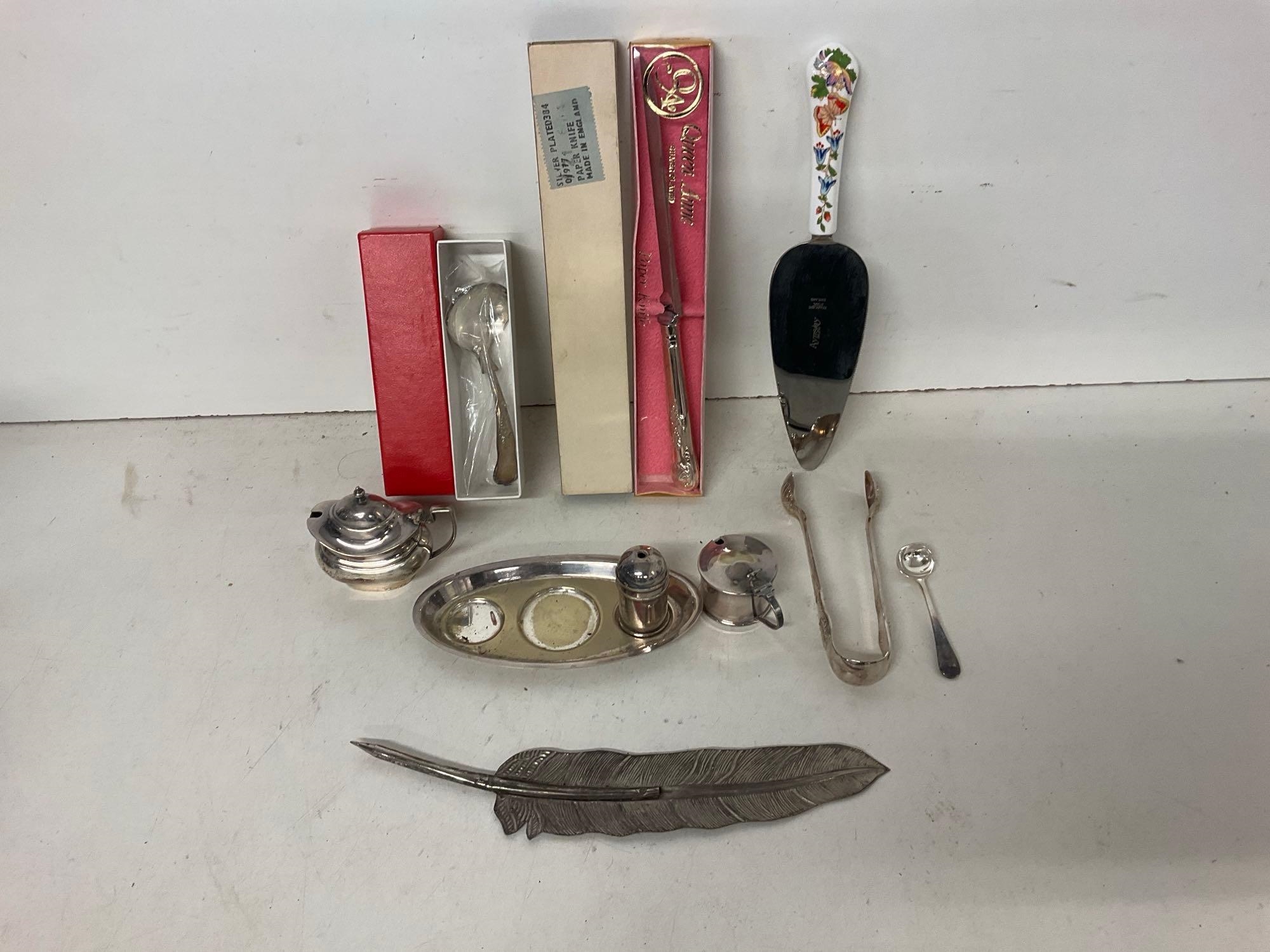 Slice | QUEEN ANNE PLATE HANDLED PAPER KNIFE | MutualArt