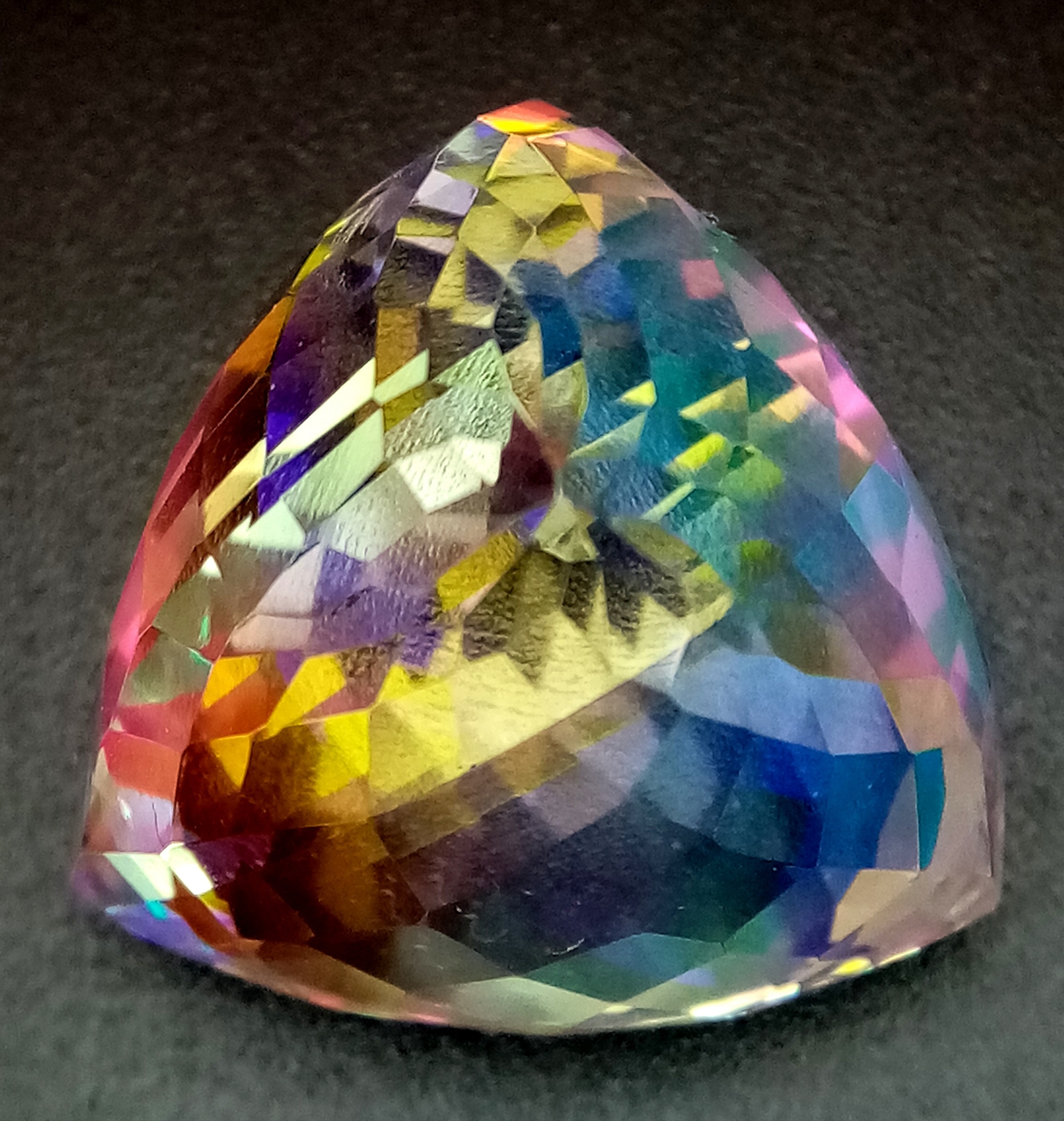 Rainbow | A truly mesmerising MYSTIC QUARTZ of large proportions ...
