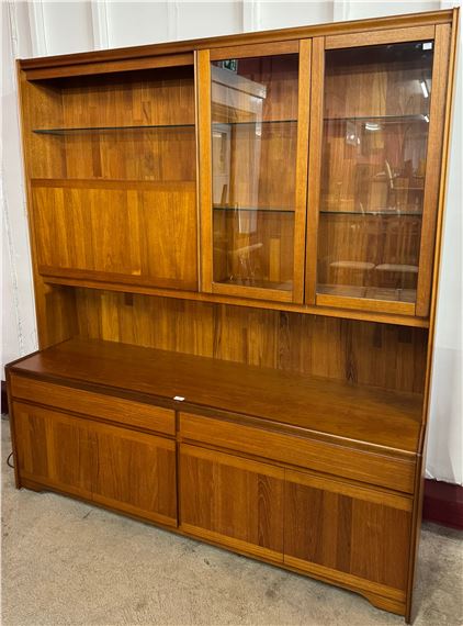 William Lawrence | A William Lawrence teak room divider | MutualArt