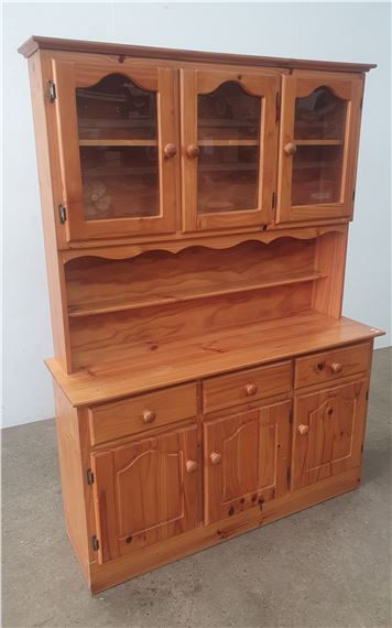 Hutch | A PINE BUFFET AND HUTCH | MutualArt