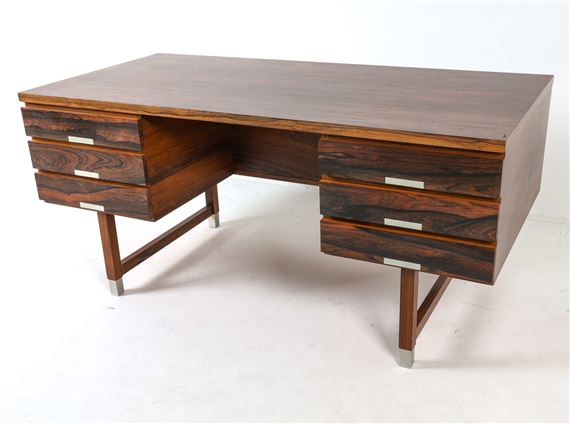 Kai Kristiansen | KAI KRISTIANSEN MODEL EP401 ROSEWOOD DESK | MutualArt