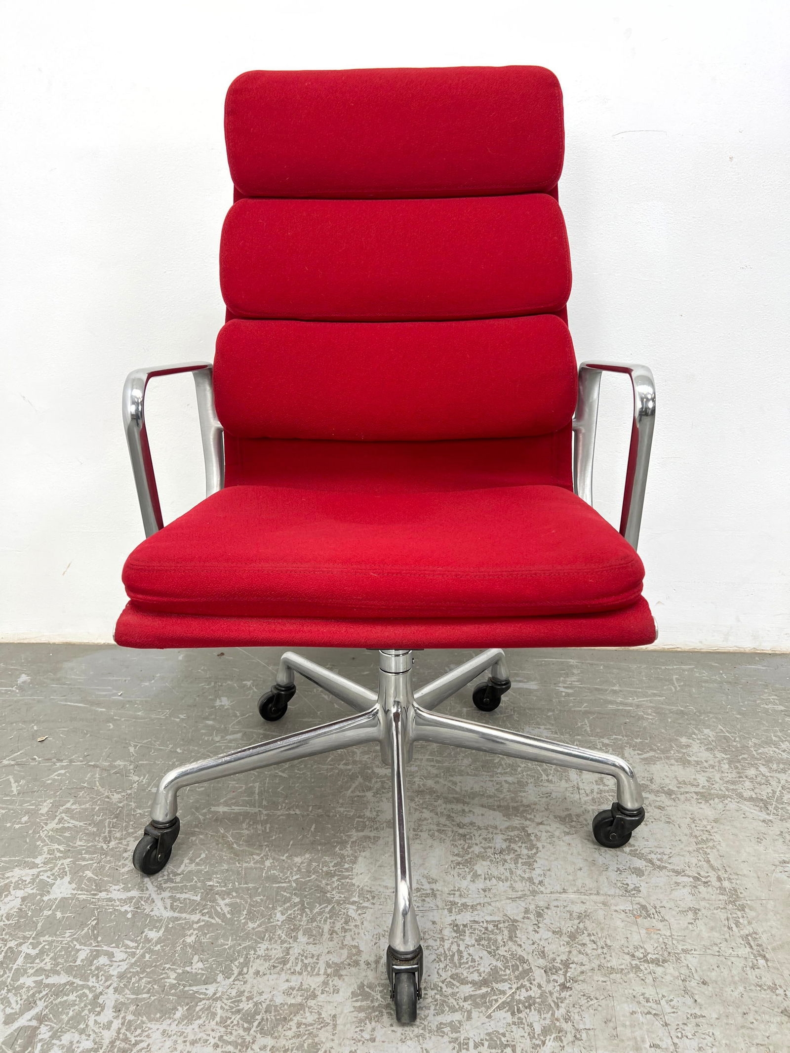 Charles & Ray Eames | Charles Eames Herman Miller Soft Pad Executive ...
